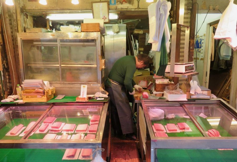 Tsukiji Fish Market, Tokyo - Still Worth Visiting? - Afaranwide